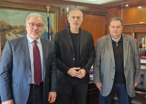 Συνάντηση Δημάρχου Πειραιά με τον Πρόεδρο του Δ.Σ.Π και τον Γραμματέα ...
